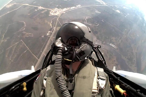 SwRI researchers begin Starfighters suborbital space flight training ...