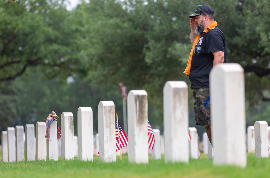 Community Flags for Fallen Vets | Southwest Research Institute